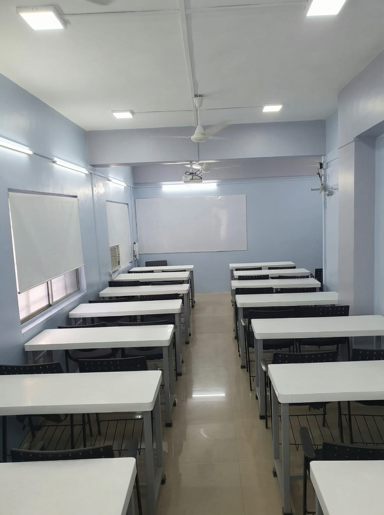 Seminar Hall & Conference Hall on Rent in Pune | Tspaces SB Road